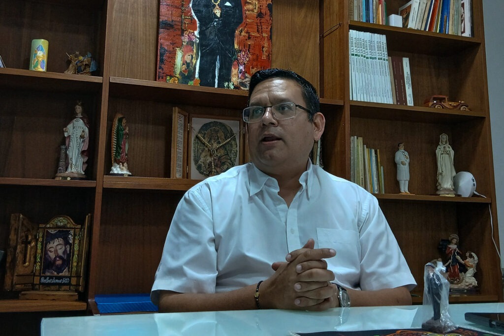 Padre Javier Fuenmayor se despide de la UCV tras una gestión de caridad ...